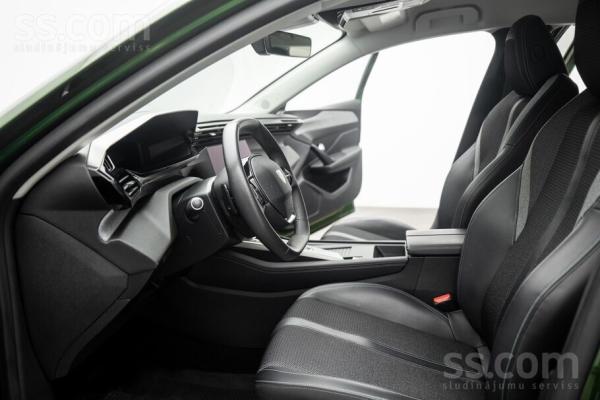 Green Peugeot 308 2022 in Tallinn, with an engine capacity of 1.20 L and mileage of 75 thousand km for 17999 €, photo 9 on AUTOMOTO.COM.LV