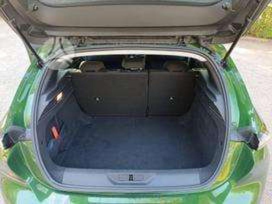 Green Peugeot 308 2022 in Marijampole, with an engine capacity of 1.20 L and mileage of 72 thousand km for 13499 €, photo 12 on AUTOMOTO.COM.LV