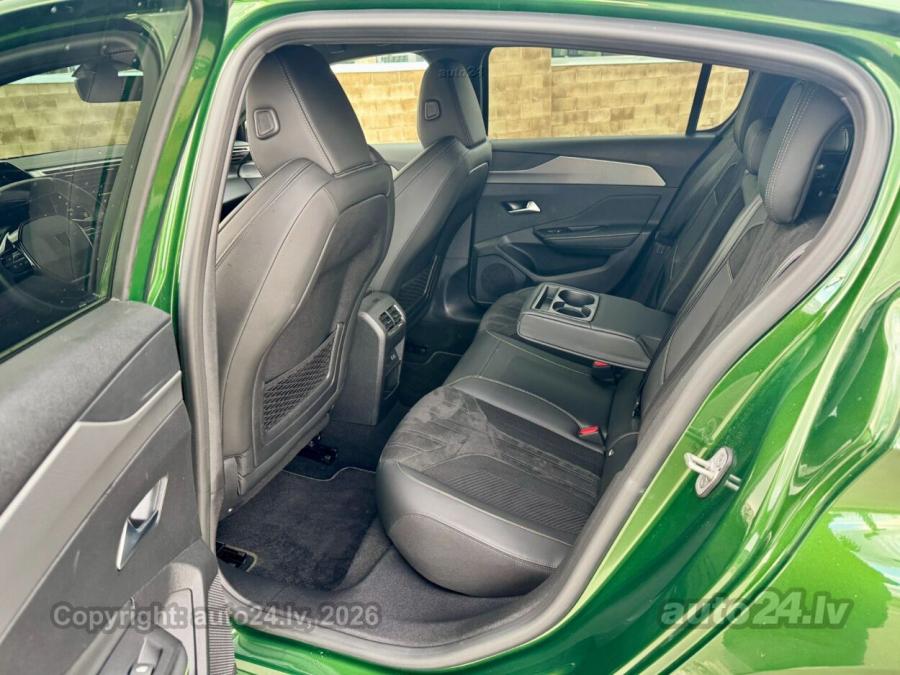 Green Peugeot 308 2023 in Tallinn, with an engine capacity of 1.20 L and mileage of 47 thousand km for 23400 €, photo 9 on AUTOMOTO.COM.LV