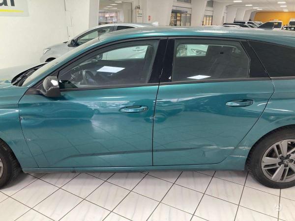 Green Peugeot 308 2022 in Vilnius, with an engine capacity of 1.50 L and mileage of 114 thousand km for 7750 €, photo 3 on AUTOMOTO.COM.LV