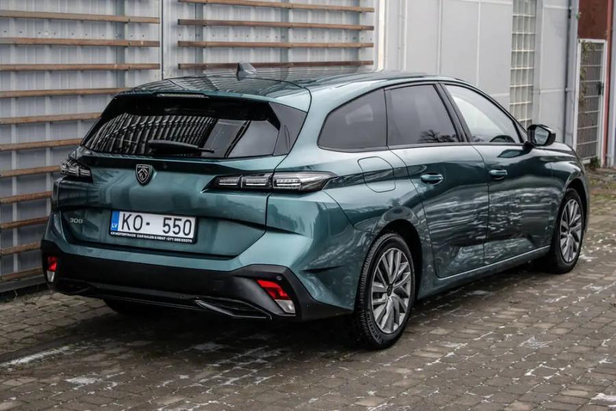 Зеленый Пежо 308 2022 в Рига, объемом двигателя 1.20 л и пробегом 180 тыс. км за 11200 €, фото 5 на AUTOMOTO.COM.LV