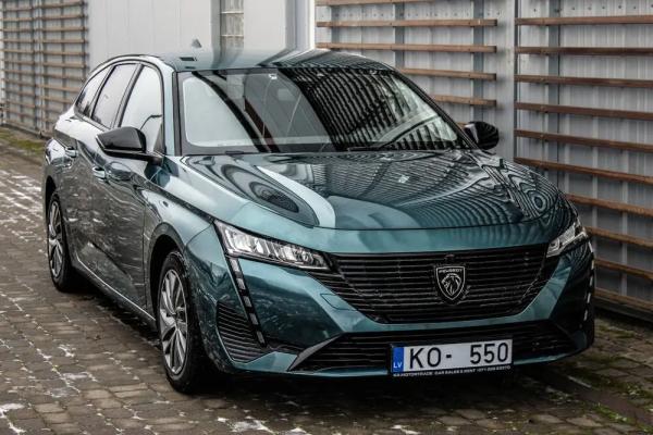 Зеленый Пежо 308 2022 в Рига, объемом двигателя 1.20 л и пробегом 180 тыс. км за 11200 €, фото 5 на AUTOMOTO.COM.LV