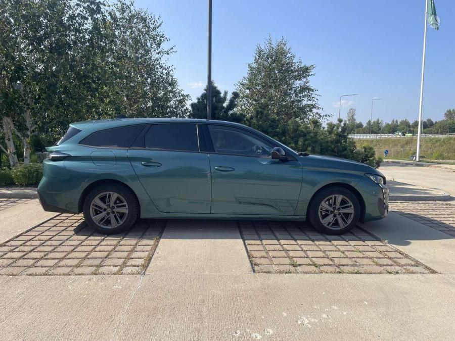 Зеленый Пежо 308 2022 в Вильнюс, объемом двигателя 1.50 л и пробегом 205 тыс. км за 11740 €, фото 4 на AUTOMOTO.COM.LV