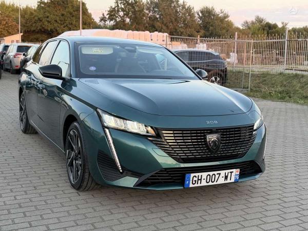 Green Peugeot 308 2022 in Marijampole, with an engine capacity of 1.20 L and mileage of 93 thousand km for 11616 €, photo 6 on AUTOMOTO.COM.LV