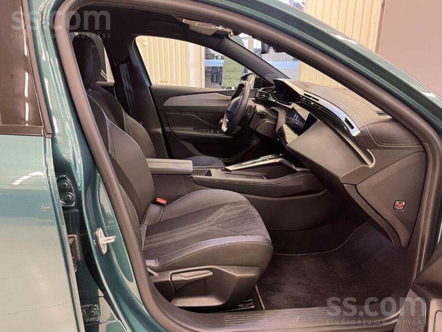 Green Peugeot 308 2023 in Riga, with an engine capacity of 1.50 L and mileage of 27 thousand km for 25900 €, photo 8 on AUTOMOTO.COM.LV