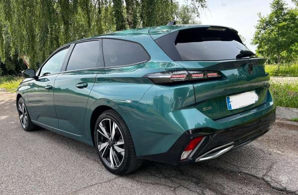Green Peugeot 308 2023 in Taurage, with an engine capacity of 1.20 L and mileage of 180 thousand km for 10900 €, photo 2 on AUTOMOTO.COM.LV