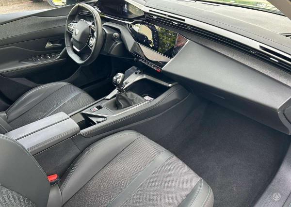 Green Peugeot 308 2023 in Taurage, with an engine capacity of 1.20 L and mileage of 180 thousand km for 10900 €, photo 8 on AUTOMOTO.COM.LV