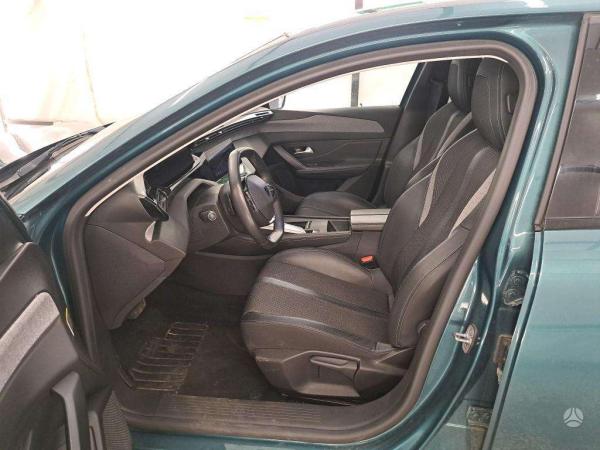 Green Peugeot 308 2023 in Vilnius, with an engine capacity of 1.50 L and mileage of 144 thousand km for 13555 €, photo 6 on AUTOMOTO.COM.LV
