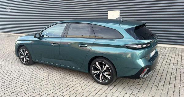 Green Peugeot 308 2023 in Taurage, with an engine capacity of 1.20 L and mileage of 180 thousand km for 9900 €, photo 4 on AUTOMOTO.COM.LV