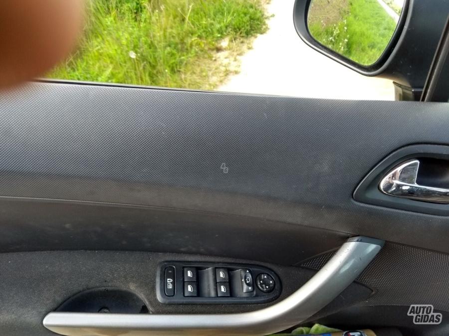 Pelēks Peugeot 308 2012 Vilkaviškis, ar dzinēja tilpumu 1.60 L un nobraukumu 270 tūkst. km par 2000 €, foto 11 vietnē AUTOMOTO.COM.LV