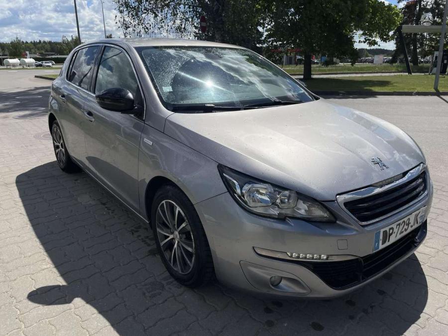 Серый Пежо 308 2015 в Таураге, объемом двигателя 1.20 л и пробегом 185 тыс. км за 2700 €, фото 5 на AUTOMOTO.COM.LV