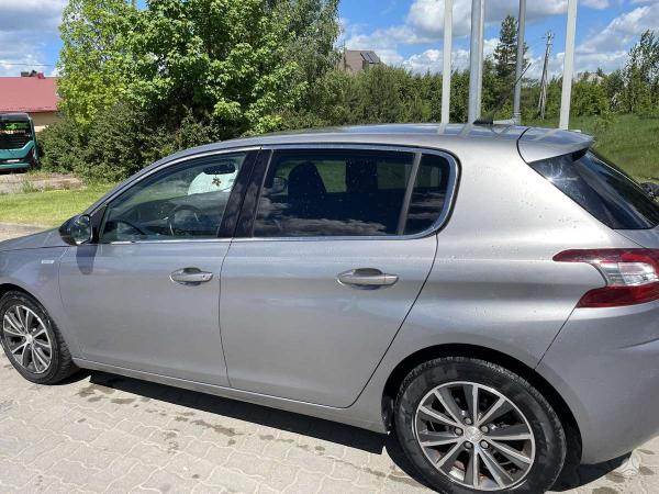 Pelēks Peugeot 308 2015 Tauragė, ar dzinēja tilpumu 1.20 L un nobraukumu 185 tūkst. km par 2700 €, foto 8 vietnē AUTOMOTO.COM.LV
