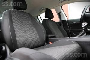 Pelēks Peugeot 308 2018 Rīga, ar dzinēja tilpumu 1.20 L un nobraukumu 71 tūkst. km par 6695 €, foto 14 vietnē AUTOMOTO.COM.LV