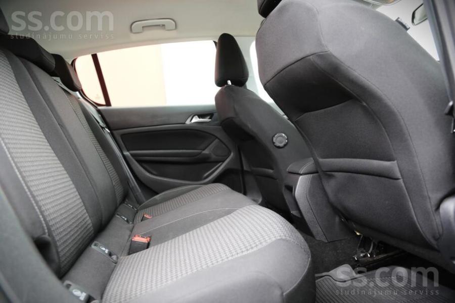 Pelēks Peugeot 308 2018 Rīga, ar dzinēja tilpumu 1.20 L un nobraukumu 71 tūkst. km par 6695 €, foto 16 vietnē AUTOMOTO.COM.LV