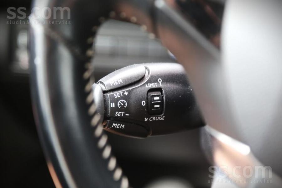 Pelēks Peugeot 308 2018 Rīga, ar dzinēja tilpumu 1.20 L un nobraukumu 71 tūkst. km par 6695 €, foto 17 vietnē AUTOMOTO.COM.LV