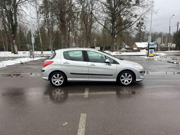 Pelēks Peugeot 308 2006 Prienai, ar dzinēja tilpumu 1.60 L un nobraukumu 182 tūkst. km par 1700 €, foto 6 vietnē AUTOMOTO.COM.LV