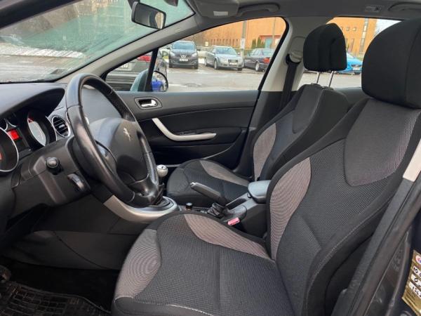 Pelēks Peugeot 308 2007 Rīga, ar dzinēja tilpumu 1.60 L un nobraukumu 154 tūkst. km par 2950 €, foto 8 vietnē AUTOMOTO.COM.LV