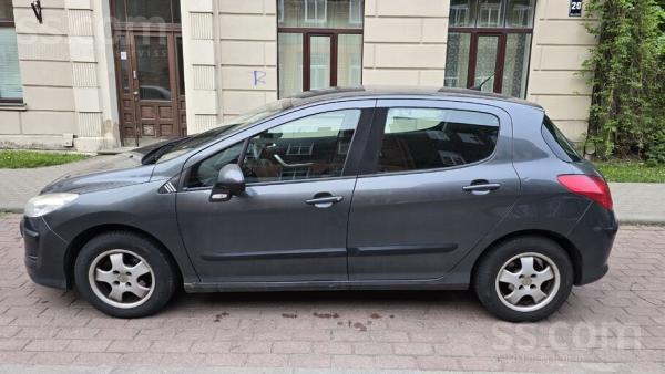 Grey Peugeot 308 2008 in Riga, with an engine capacity of 1.60 L and mileage of 235 thousand km for 940 €, photo 6 on AUTOMOTO.COM.LV