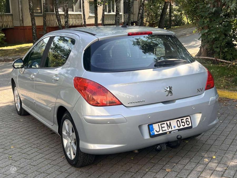Grey Peugeot 308 2008 in Vilnius, with an engine capacity of 1.56 L and mileage of 294 thousand km for 1800 €, photo 5 on AUTOMOTO.COM.LV