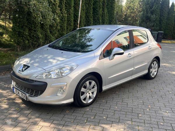 Grey Peugeot 308 2008 in Vilnius, with an engine capacity of 1.56 L and mileage of 294 thousand km for 1800 €, photo 2 on AUTOMOTO.COM.LV