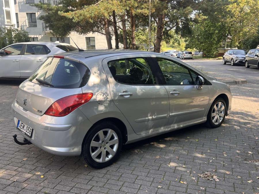 Pelēks Peugeot 308 2008 Viļņa, ar dzinēja tilpumu 1.56 L un nobraukumu 294 tūkst. km par 1800 €, foto 8 vietnē AUTOMOTO.COM.LV