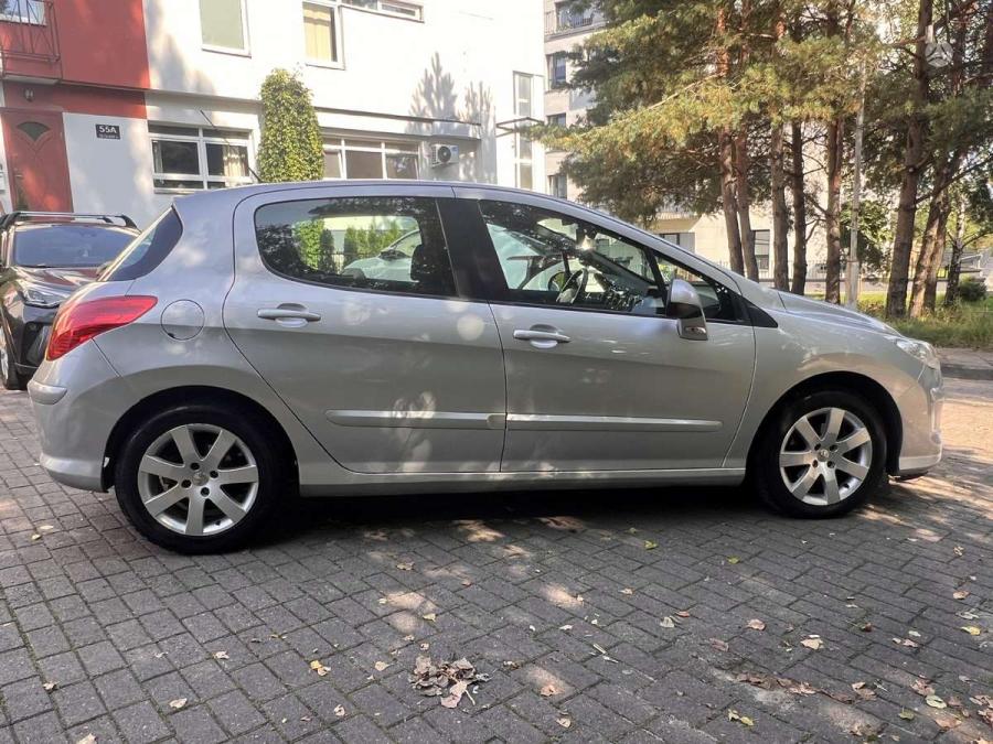 Pelēks Peugeot 308 2008 Viļņa, ar dzinēja tilpumu 1.56 L un nobraukumu 294 tūkst. km par 1800 €, foto 9 vietnē AUTOMOTO.COM.LV
