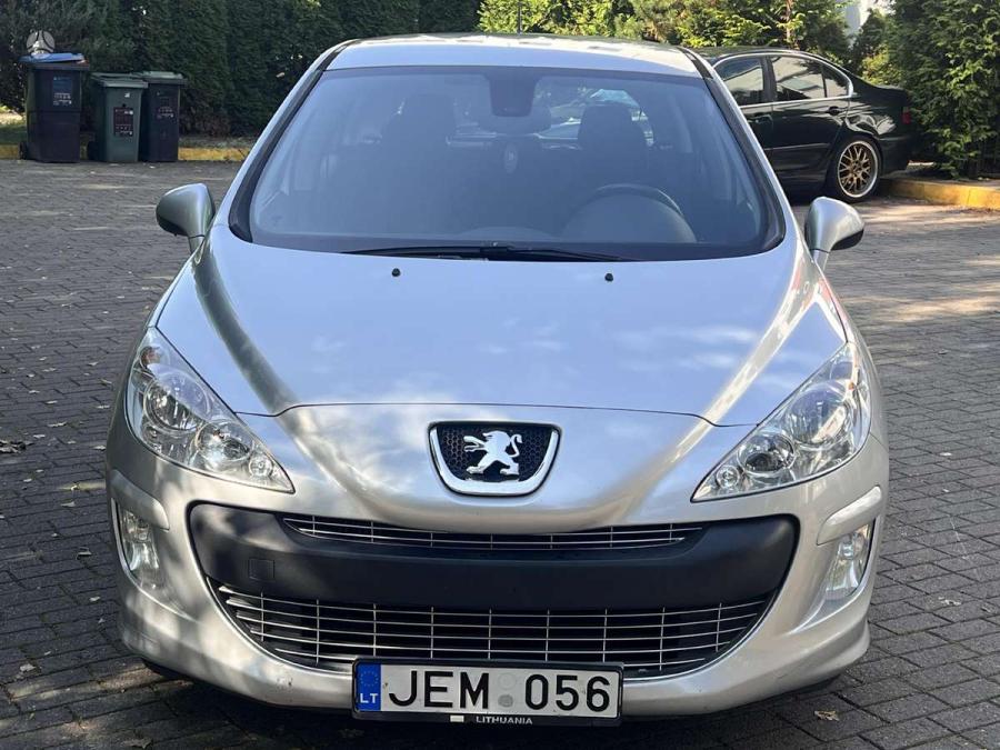 Pelēks Peugeot 308 2008 Viļņa, ar dzinēja tilpumu 1.56 L un nobraukumu 294 tūkst. km par 1800 €, foto 12 vietnē AUTOMOTO.COM.LV