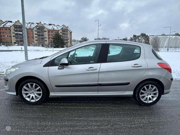 Pelēks Peugeot 308 2008 Viļņa, ar dzinēja tilpumu 1.60 L un nobraukumu 161 tūkst. km par 1750 €, foto 5 vietnē AUTOMOTO.COM.LV