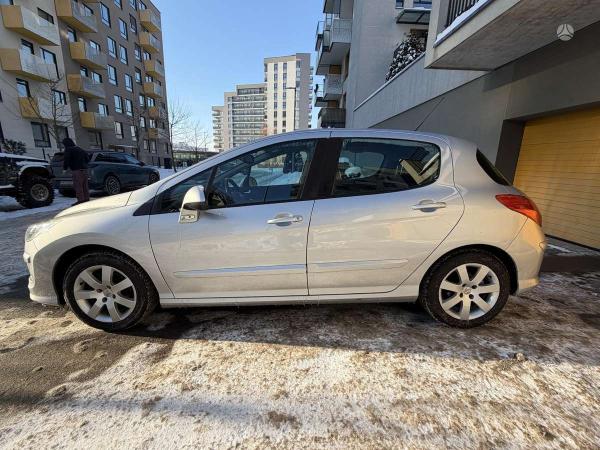 Pelēks Peugeot 308 2008 Viļņa, ar dzinēja tilpumu 1.56 L un nobraukumu 293 tūkst. km par 1750 €, foto 3 vietnē AUTOMOTO.COM.LV