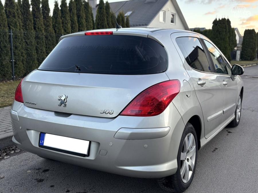 Grey Peugeot 308 2008 in Kaunas, with an engine capacity of 1.60 L and mileage of 120 thousand km for 1950 €, photo 7 on AUTOMOTO.COM.LV