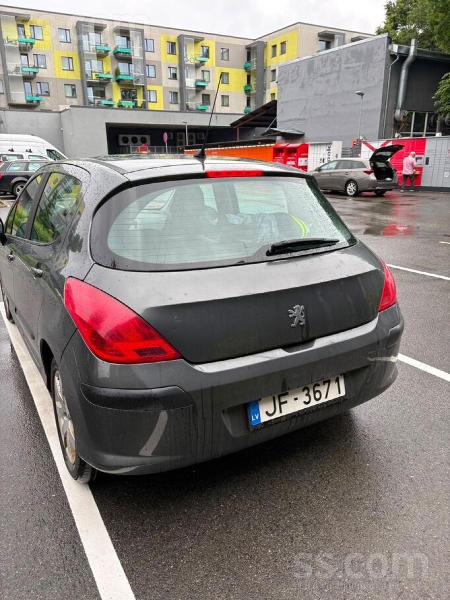 Grey Peugeot 308 2008 in Riga, with an engine capacity of 1.60 L and mileage of 326 thousand km for 1600 €, photo 4 on AUTOMOTO.COM.LV