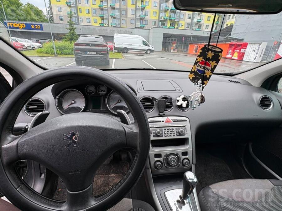 Grey Peugeot 308 2008 in Riga, with an engine capacity of 1.60 L and mileage of 326 thousand km for 1600 €, photo 6 on AUTOMOTO.COM.LV