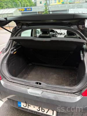 Grey Peugeot 308 2008 in Riga, with an engine capacity of 1.60 L and mileage of 326 thousand km for 1600 €, photo 10 on AUTOMOTO.COM.LV