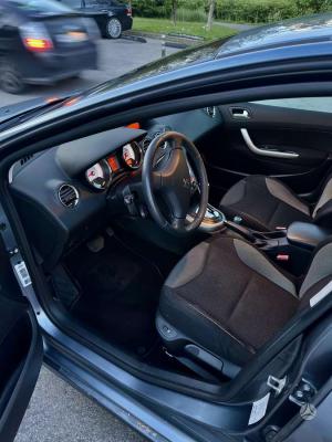 Pelēks Peugeot 308 2008 Viļņa, ar dzinēja tilpumu 2.00 L un nobraukumu 245 tūkst. km par 3200 €, foto 12 vietnē AUTOMOTO.COM.LV