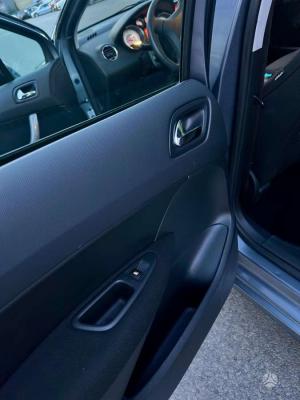 Pelēks Peugeot 308 2008 Viļņa, ar dzinēja tilpumu 2.00 L un nobraukumu 245 tūkst. km par 3200 €, foto 17 vietnē AUTOMOTO.COM.LV