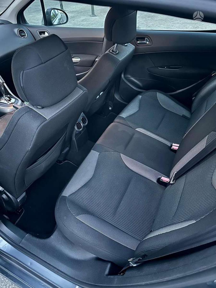 Pelēks Peugeot 308 2008 Viļņa, ar dzinēja tilpumu 2.00 L un nobraukumu 245 tūkst. km par 3200 €, foto 18 vietnē AUTOMOTO.COM.LV