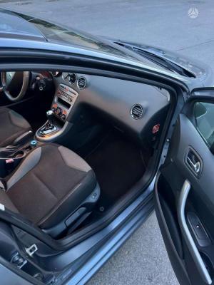 Pelēks Peugeot 308 2008 Viļņa, ar dzinēja tilpumu 2.00 L un nobraukumu 245 tūkst. km par 3200 €, foto 19 vietnē AUTOMOTO.COM.LV