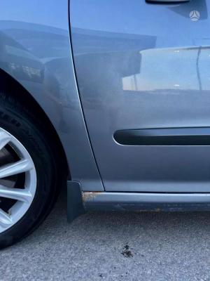 Pelēks Peugeot 308 2008 Viļņa, ar dzinēja tilpumu 2.00 L un nobraukumu 245 tūkst. km par 3200 €, foto 22 vietnē AUTOMOTO.COM.LV