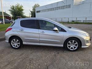 Grey Peugeot 308 2008 in Riga, with an engine capacity of 1.60 L and mileage of 110 thousand km for 2500 €, photo 5 on AUTOMOTO.COM.LV
