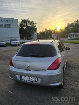 Grey Peugeot 308 2008 in Riga, with an engine capacity of 1.60 L and mileage of 110 thousand km for 2500 €, photo 7 on AUTOMOTO.COM.LV