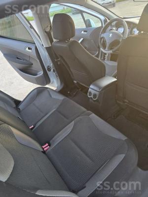 Grey Peugeot 308 2008 in Riga, with an engine capacity of 1.60 L and mileage of 110 thousand km for 2500 €, photo 14 on AUTOMOTO.COM.LV