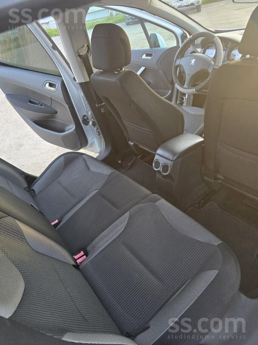 Grey Peugeot 308 2008 in Riga, with an engine capacity of 1.60 L and mileage of 110 thousand km for 2500 €, photo 14 on AUTOMOTO.COM.LV