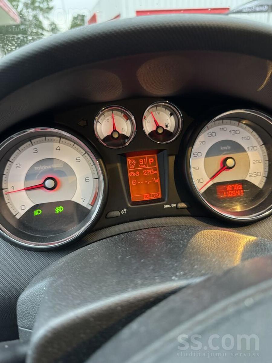 Grey Peugeot 308 2008 in Riga, with an engine capacity of 1.60 L and mileage of 110 thousand km for 2500 €, photo 15 on AUTOMOTO.COM.LV