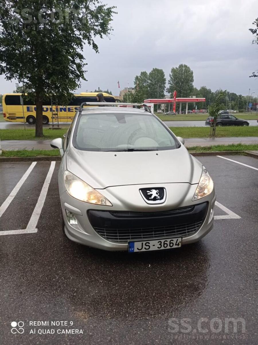 Grey Peugeot 308 2008 in Riga, with an engine capacity of 1.60 L and mileage of 305 thousand km for 1400 €, photo 3 on AUTOMOTO.COM.LV