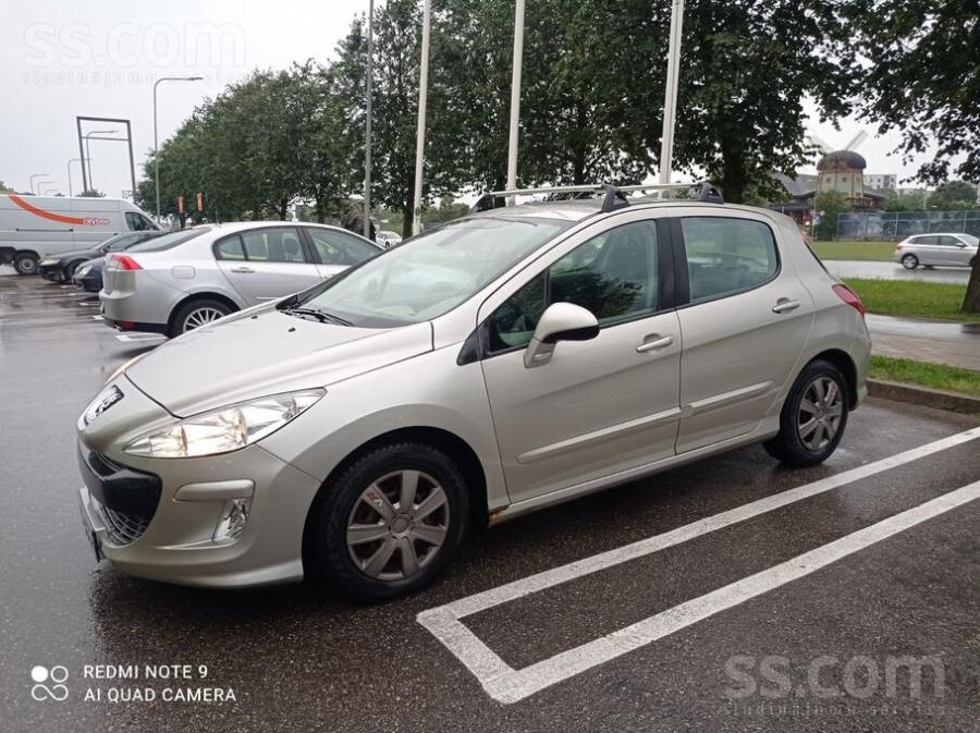 Grey Peugeot 308 2008 in Riga, with an engine capacity of 1.60 L and mileage of 305 thousand km for 1400 €, photo 4 on AUTOMOTO.COM.LV