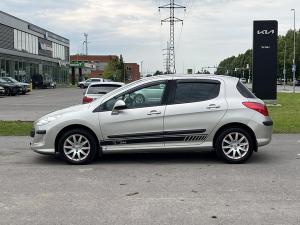 Pelēks Peugeot 308 2008 Narva, ar dzinēja tilpumu 1.40 L un nobraukumu 133 tūkst. km par 1499 €, foto 5 vietnē AUTOMOTO.COM.LV