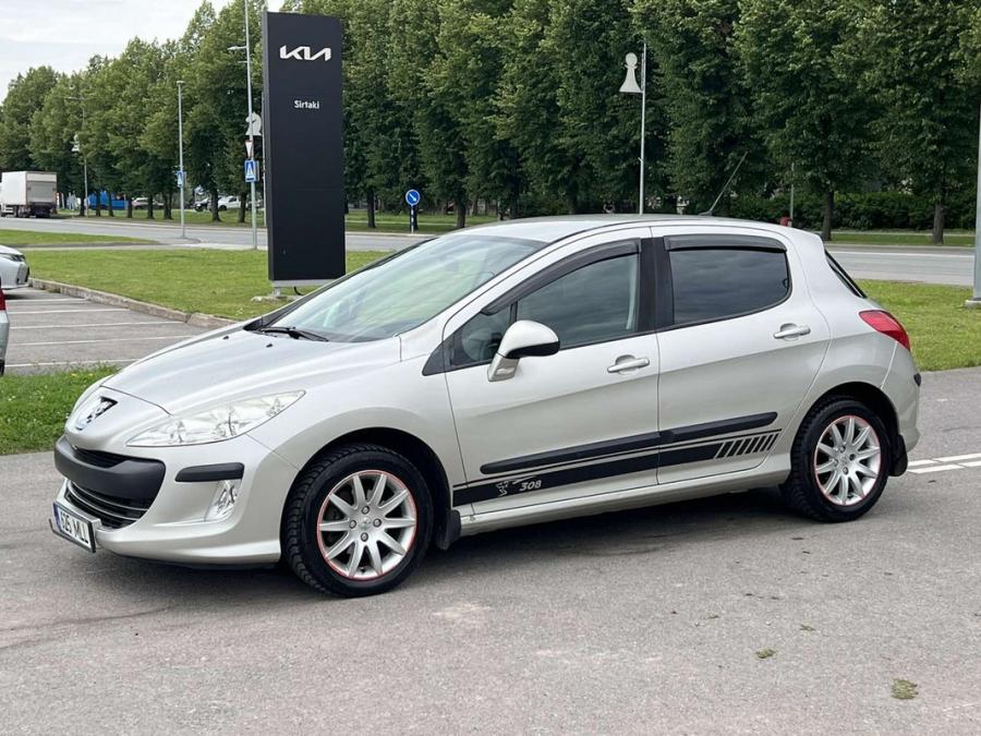 Pelēks Peugeot 308 2008 Narva, ar dzinēja tilpumu 1.40 L un nobraukumu 133 tūkst. km par 1499 €, foto 13 vietnē AUTOMOTO.COM.LV