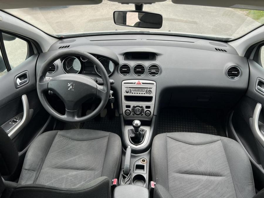 Pelēks Peugeot 308 2008 Narva, ar dzinēja tilpumu 1.40 L un nobraukumu 133 tūkst. km par 1499 €, foto 22 vietnē AUTOMOTO.COM.LV