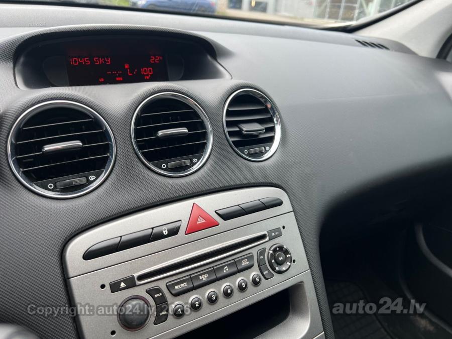 Pelēks Peugeot 308 2008 Narva, ar dzinēja tilpumu 1.40 L un nobraukumu 133 tūkst. km par 1499 €, foto 19 vietnē AUTOMOTO.COM.LV
