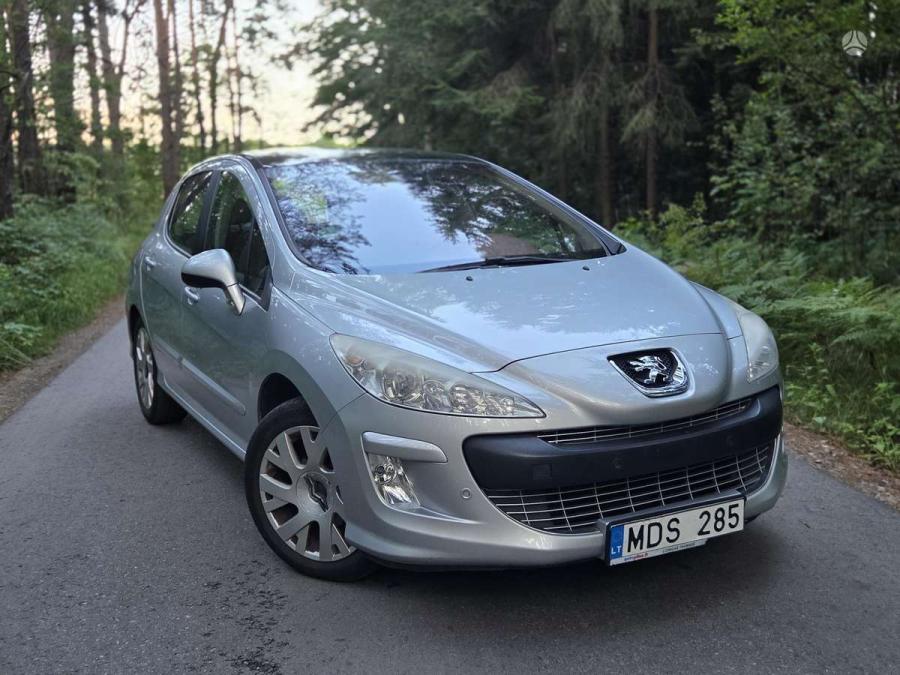 Grey Peugeot 308 2008 in Vilnius, with an engine capacity of 1.60 L and mileage of 152 thousand km for 1099 €, photo 4 on AUTOMOTO.COM.LV